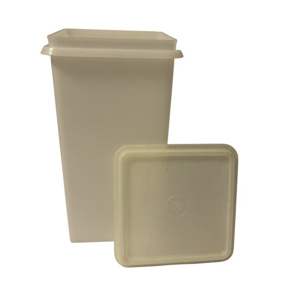 Tupperware | Kitchen | Tupperware Cracker Keeper Square Container 314 ...